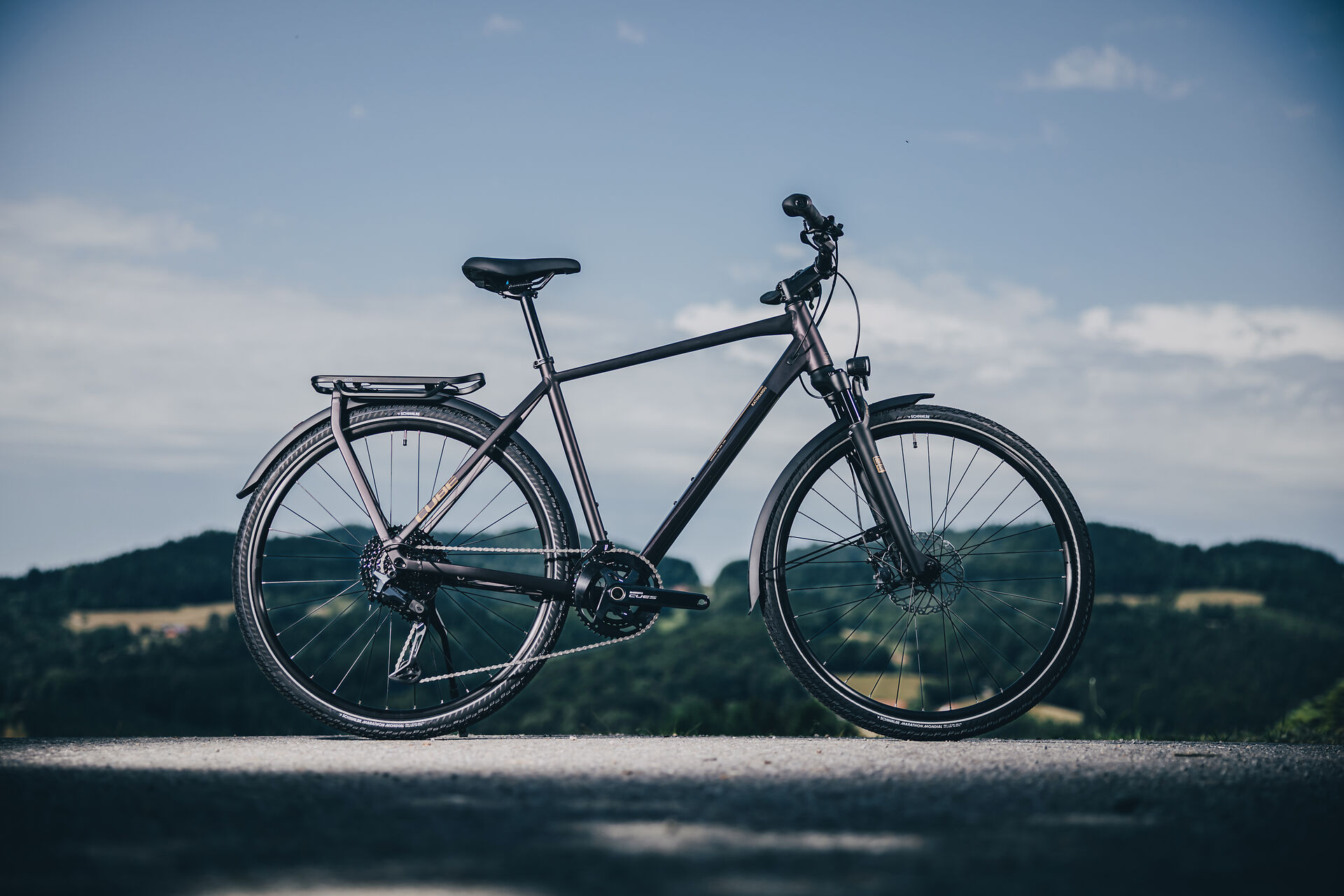Trekking E-Bikes | Multicycle - Dein CUBE Spezialist